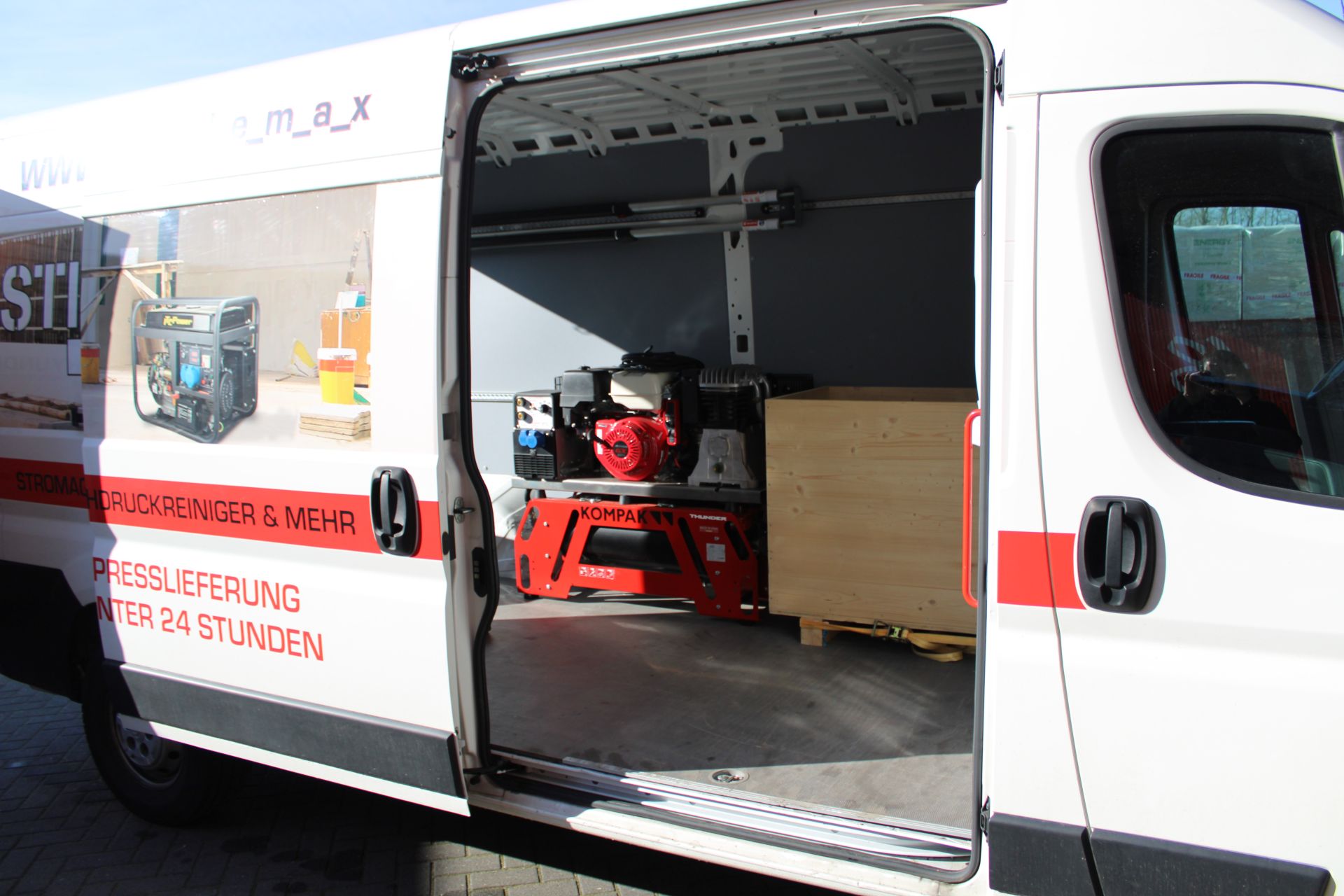 Ademax Druckluft-Kompressor 200 bar | Stromaggregat 3,5 kVA Benzin ...