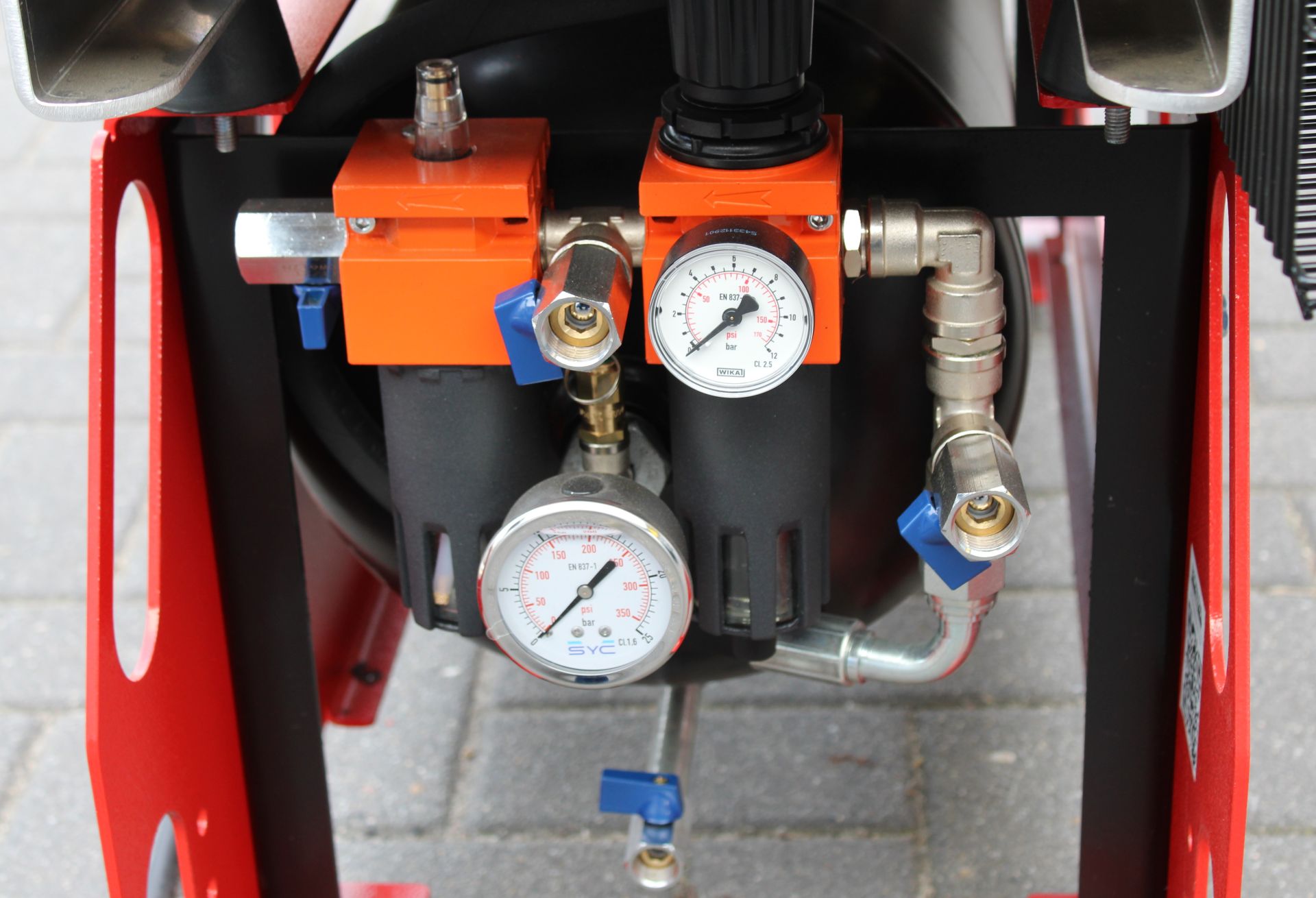 Ademax Druckluft-Kompressor 200 bar | Stromaggregat 3,5 kVA Benzin ...